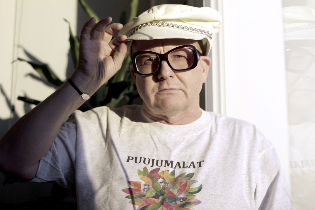Vihoviimeinen sulkasato - Viihde - Aamuset