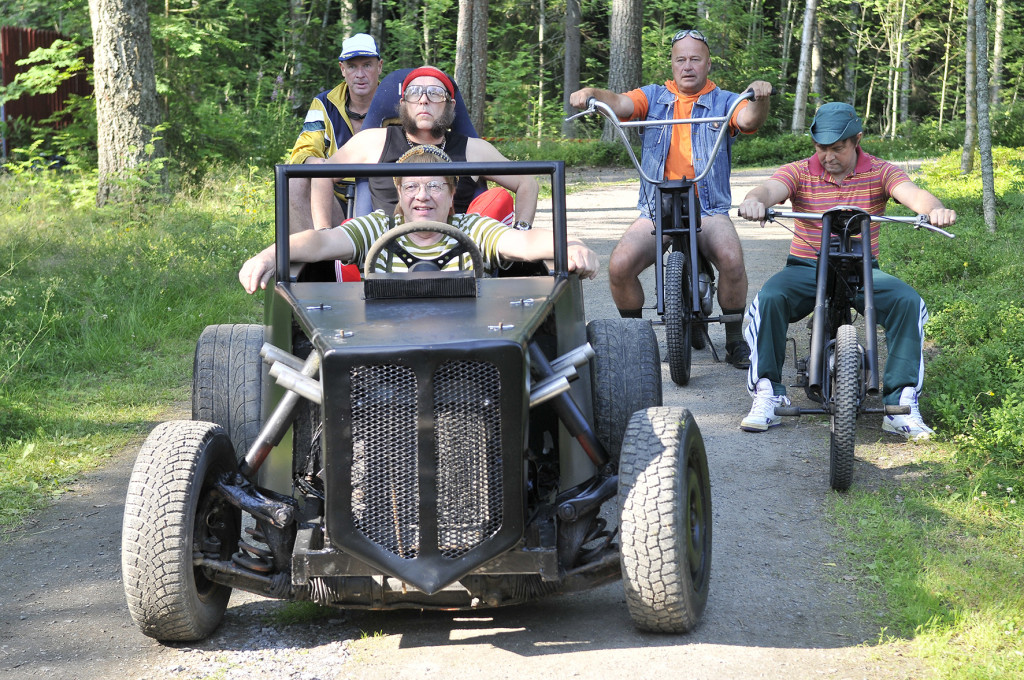 Kummeli luottaa yli 20 vuotta naurattaneeseen huumoriin - Viihde - Aamuset