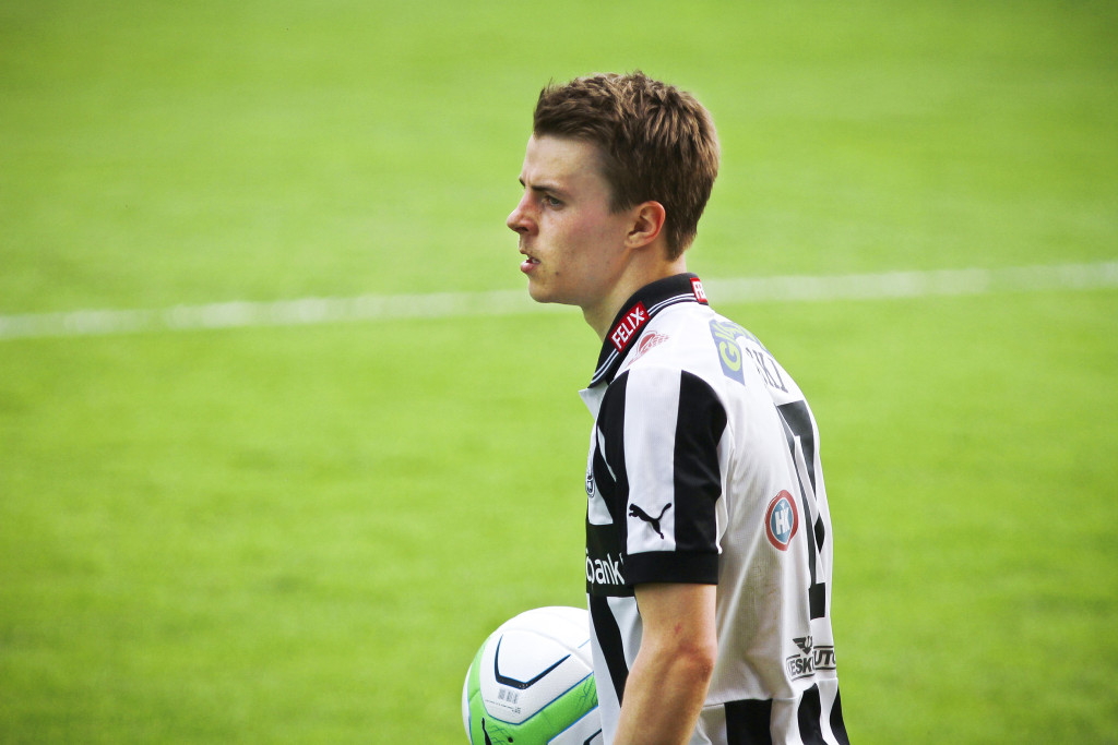 Roope Riski teki tasoitusmaalin ottelun viime hetkillä - Urheilu - Aamuset