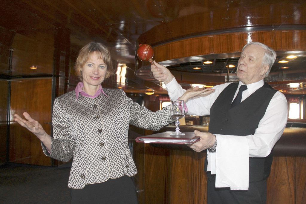 Rahvas oli rahvasta Bore-laivalla - Kaupunki - Aamuset