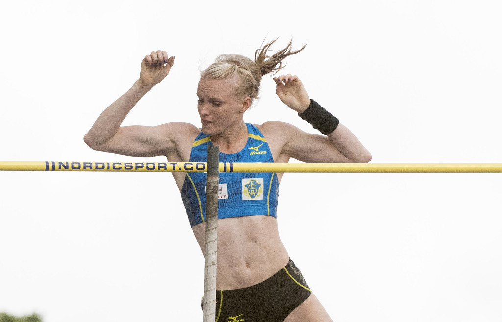 Seiväshyppääjä Minna Nikkanen sai Ifin urheilijapalkinnon - Urheilu ...