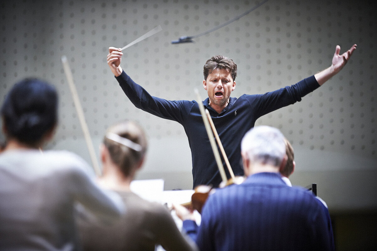 Julian Rachlin ja Sarah McElravy TFO Liven tähtinä - Kulttuuri - Aamuset