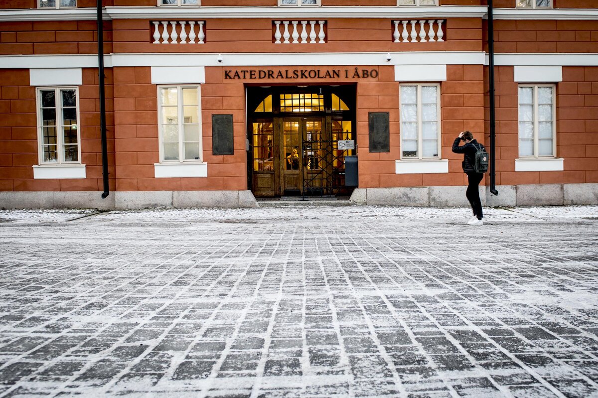 Suomen- ja ruotsinkielisten koulujen välinen laaja ystävyyskouluhanke ...
