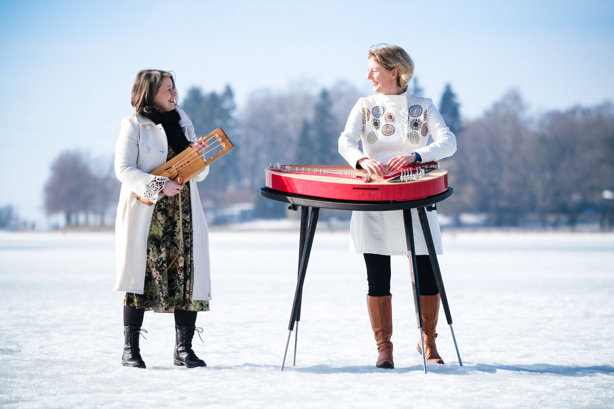 Perinteistä ja uutta suomalaista ja suomenruotsalaista musiikkia kaksikielisessä konsertissa ...