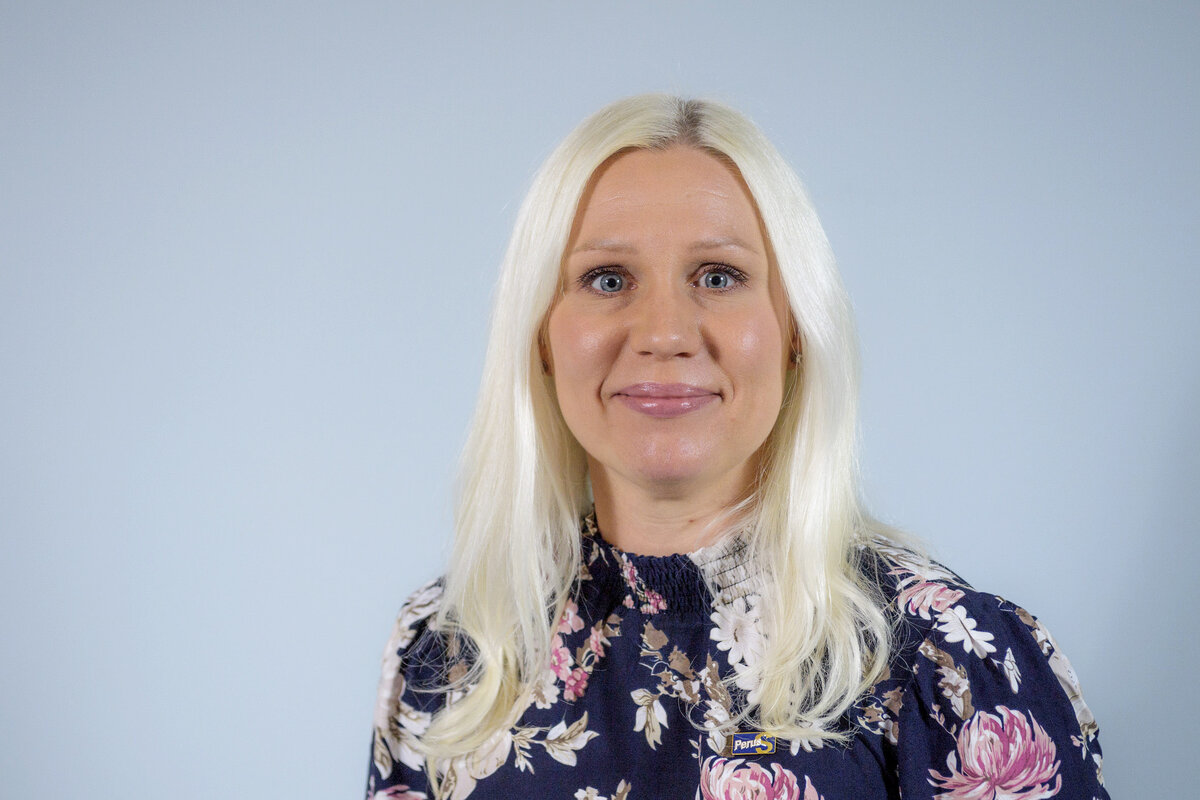 Kaupunginvaltuutettu Laura Kaarniharju siirtyy perussuomalaisista kokoomukseen - Uutiset - Aamuset