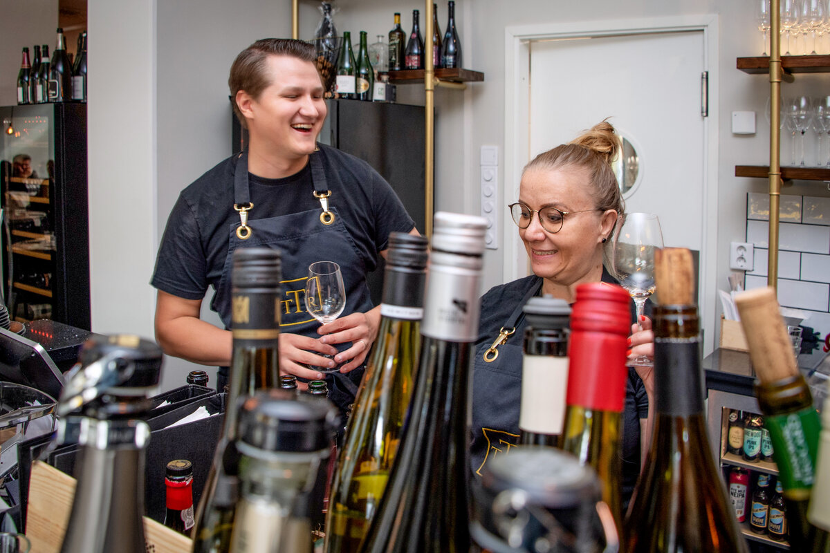 Viini vei Sofia Lindholmin maailmalle - Maku - Aamuset