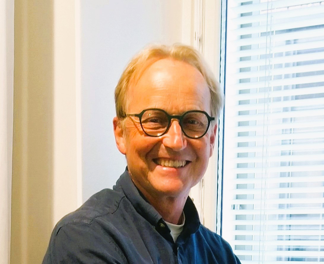 Kirkkovaltuuston puheenjohtaja Harri Lukander suhtautuu ...