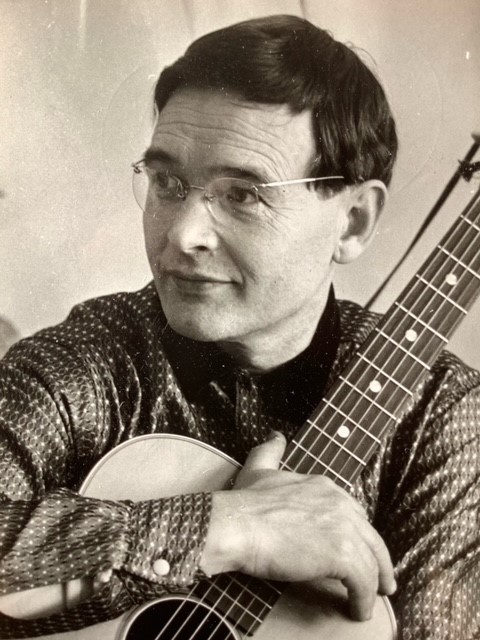 Pentti Viherluodon lauluja Paattisten kirkossa - Viihde - Aamuset