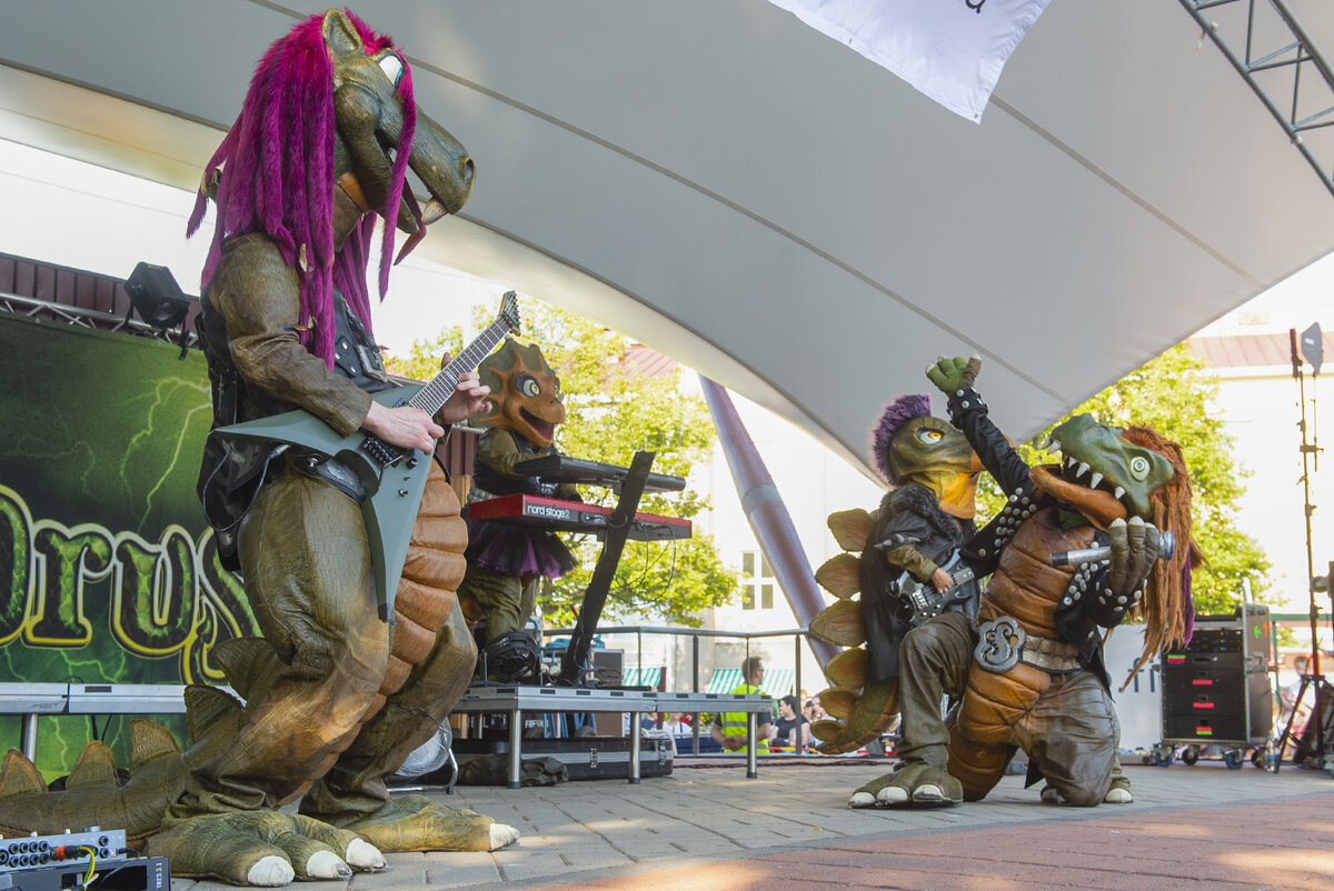 TFO ja Hevisaurus yhteiskeikalle: Jurahevi ja sinfoniaorkesteri ...