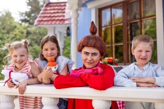 Muumimaailmassa viitottu ja kuvitettu viikonloppu - Viihde - Aamuset
